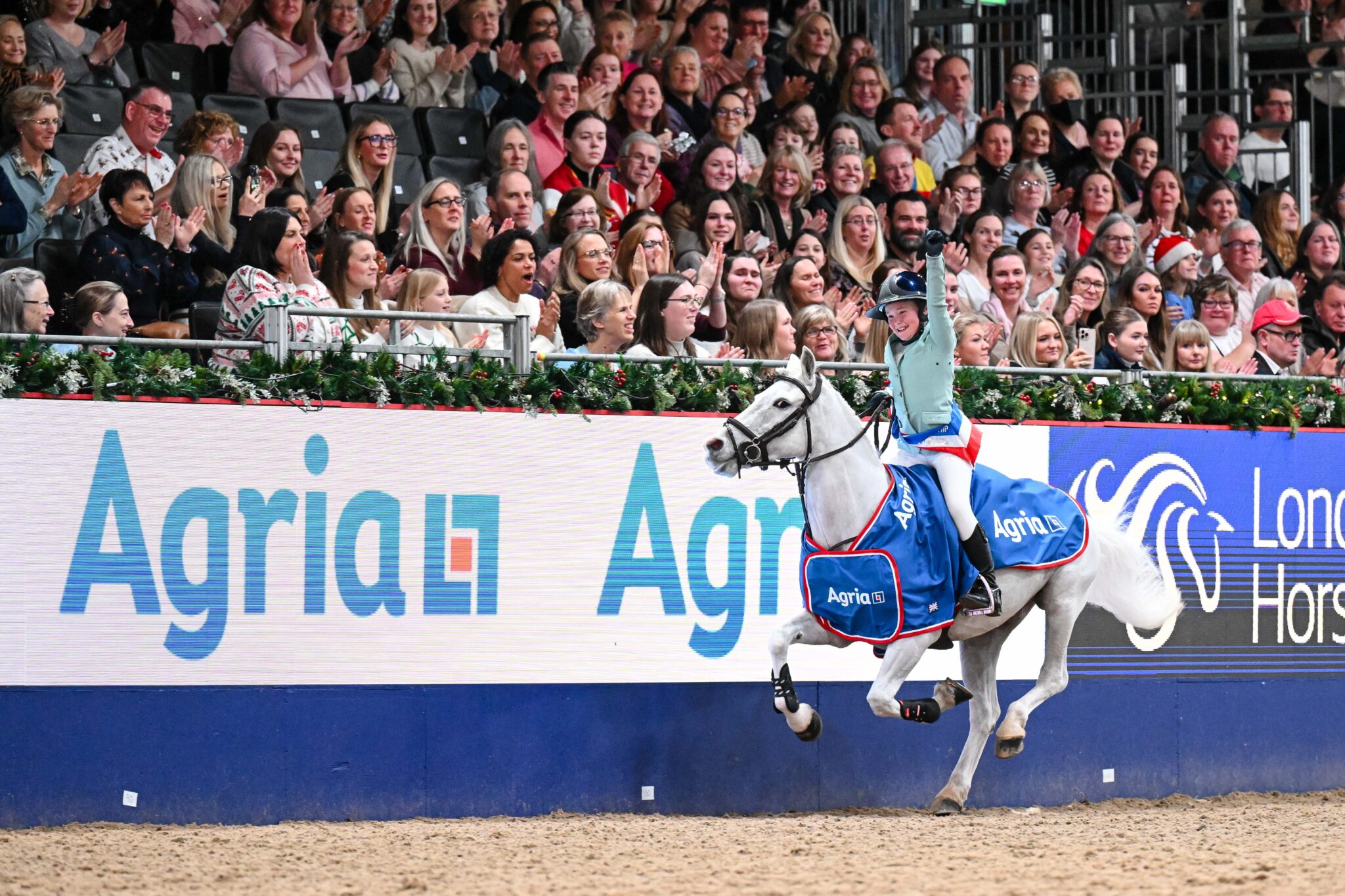 Jim-pressive win | London International Horse Show